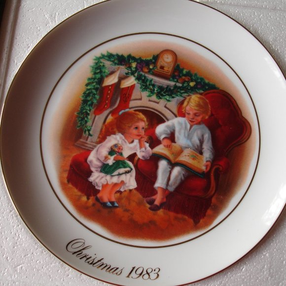 Avon | Holiday | Lot Of 2 Avon Christmas Collector Plates 983 1984 With ...